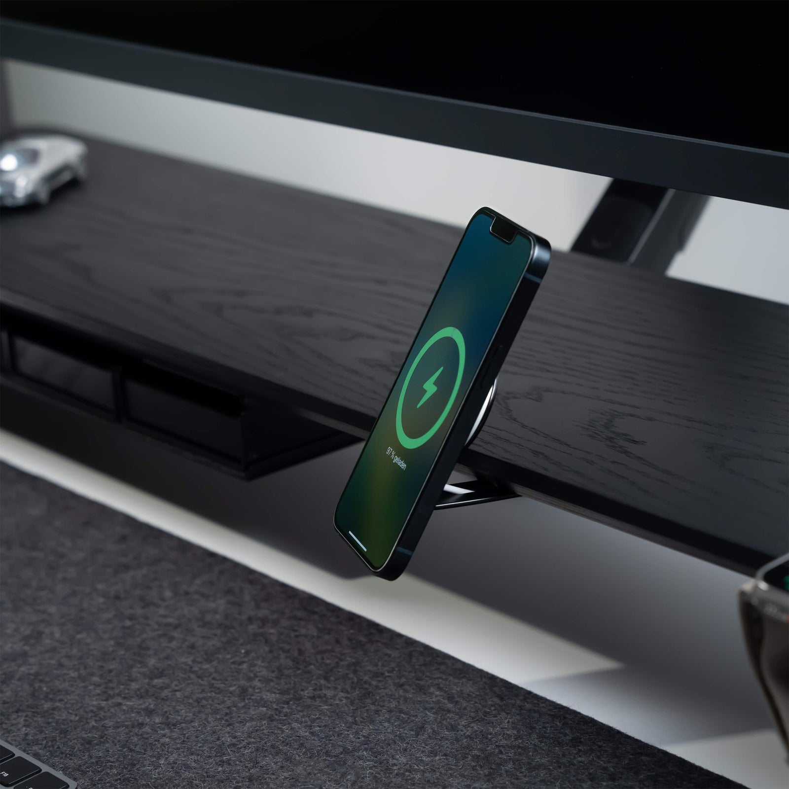 From the wrist to the Setup Cockpit: The new Apple Watch Holder | BALOLO