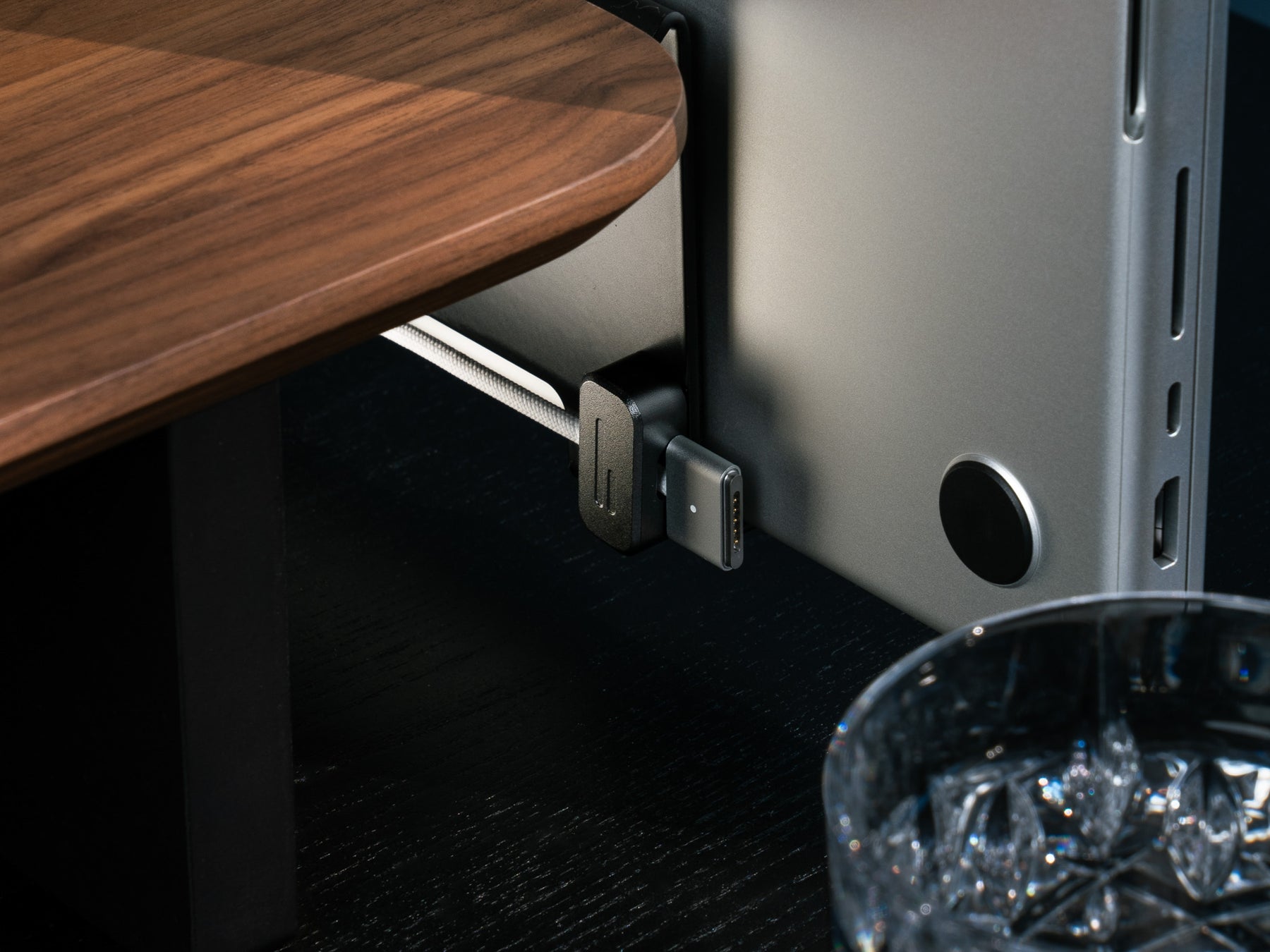 Cable Magnets - The Perfect Cable Management on the Desk | BALOLO