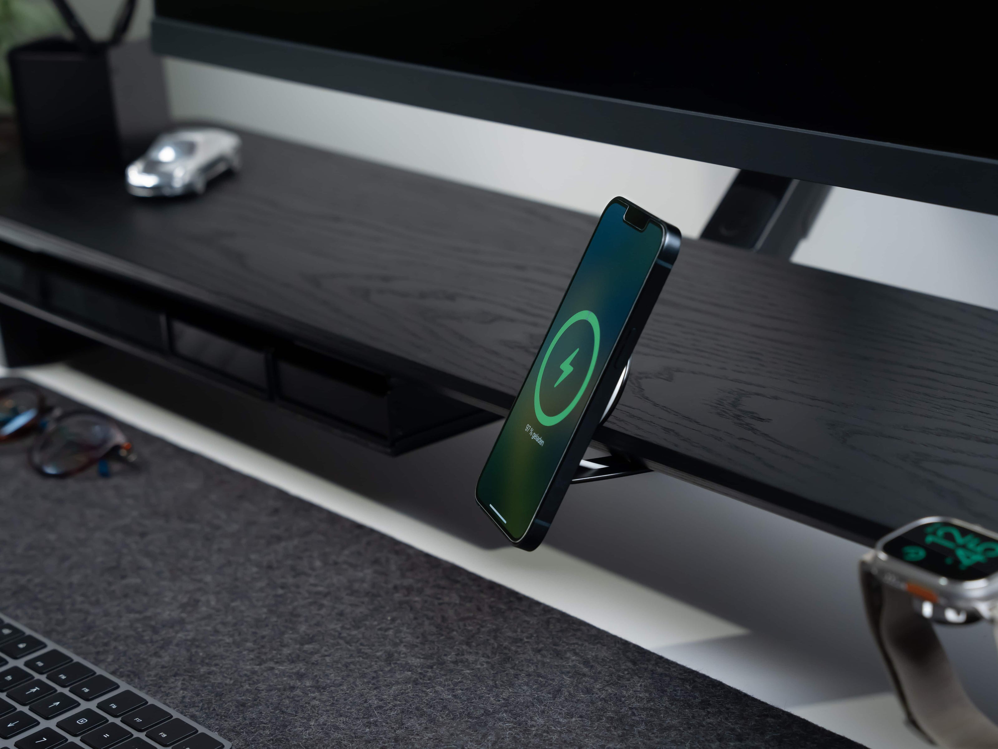 MagSafe Phone Holder – Smart Charging for your Desk | BALOLO