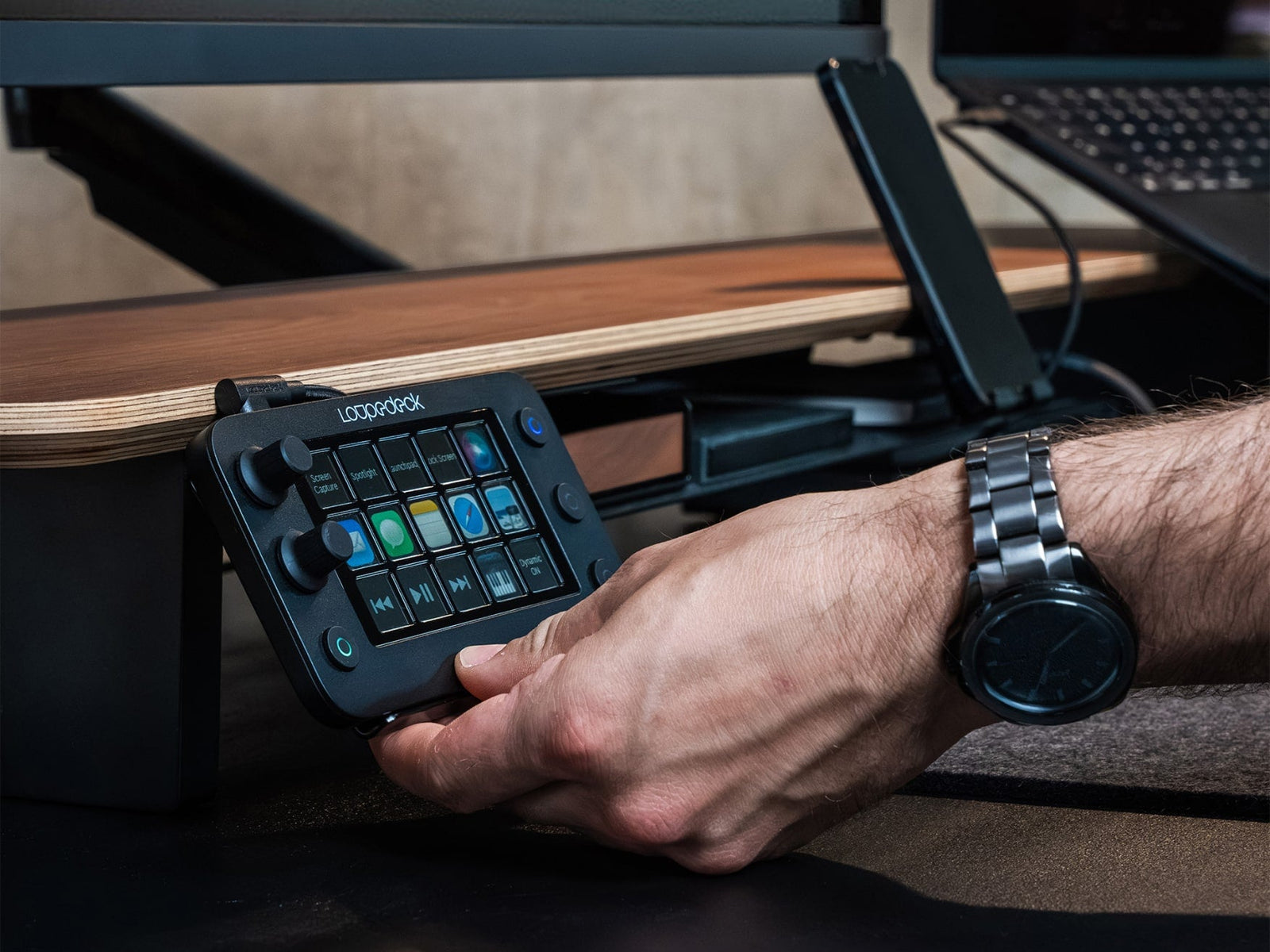 Setup Cockpit – The Dual Monitor Stand for your Desk Setup | BALOLO