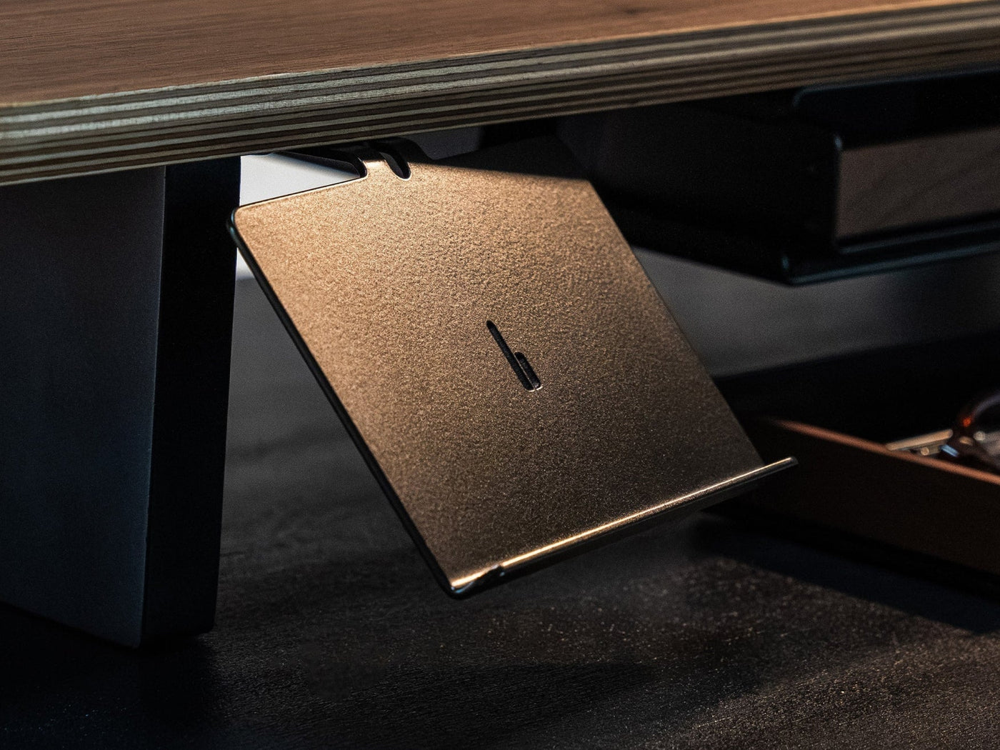 Smart Accessory Holder for Setup Cockpit | BALOLO