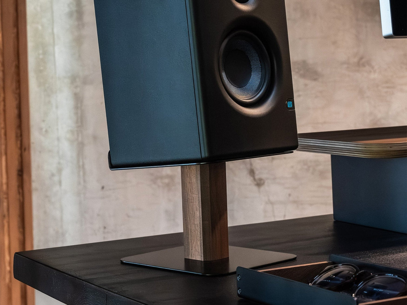 Speaker Stands – Premium Sound for your Desk Setup | BALOLO